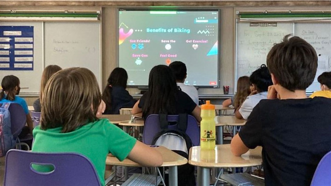 300 sixth grade students receive bike education at Hillview Middle City of Menlo Park