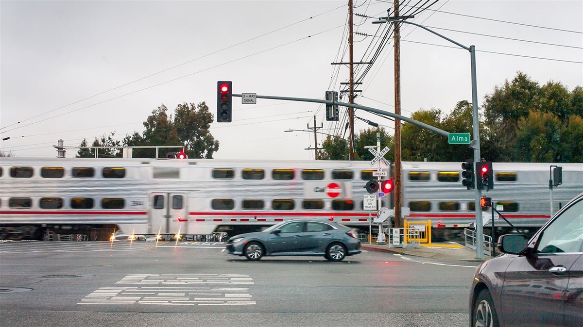 Caltrain weekend service shutdowns between Belmont and Menlo Park City ...