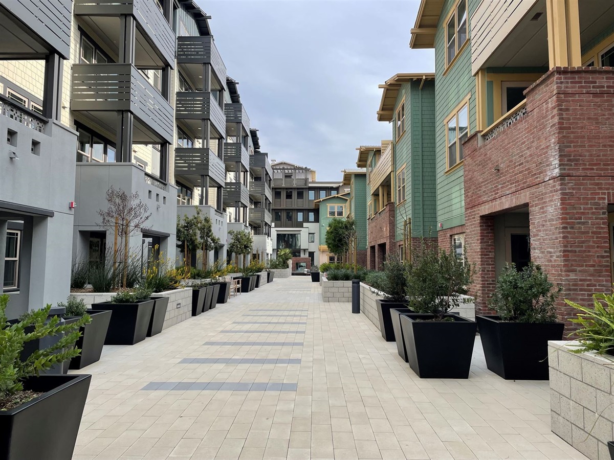 Middle Plaza City of Menlo Park